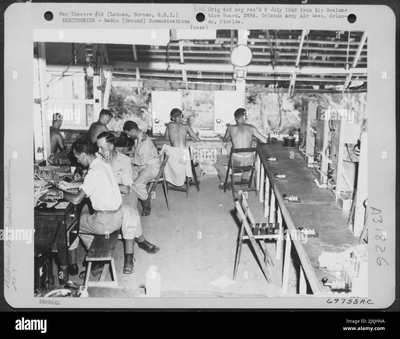 This transmitter of the Royal Australian Air Force was composed of ...