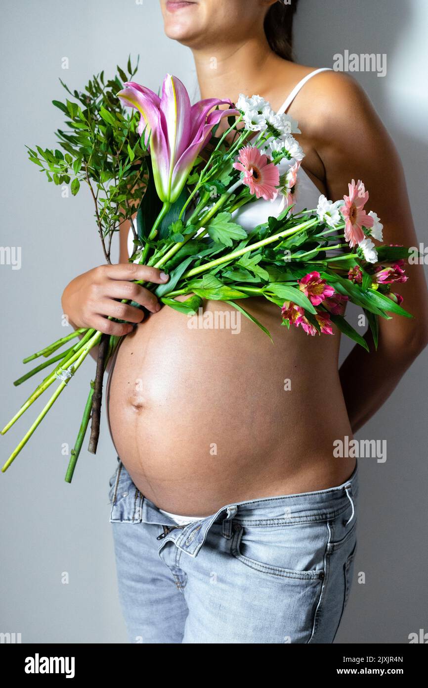 Belly flowers hi-res stock photography and images - Alamy