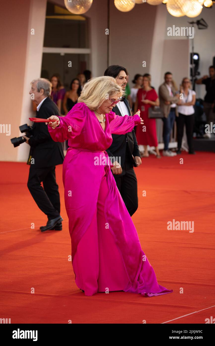 Lido Di Venezia, Italy. 06th Sep, 2022. Amanda Lear attends the "Il ...
