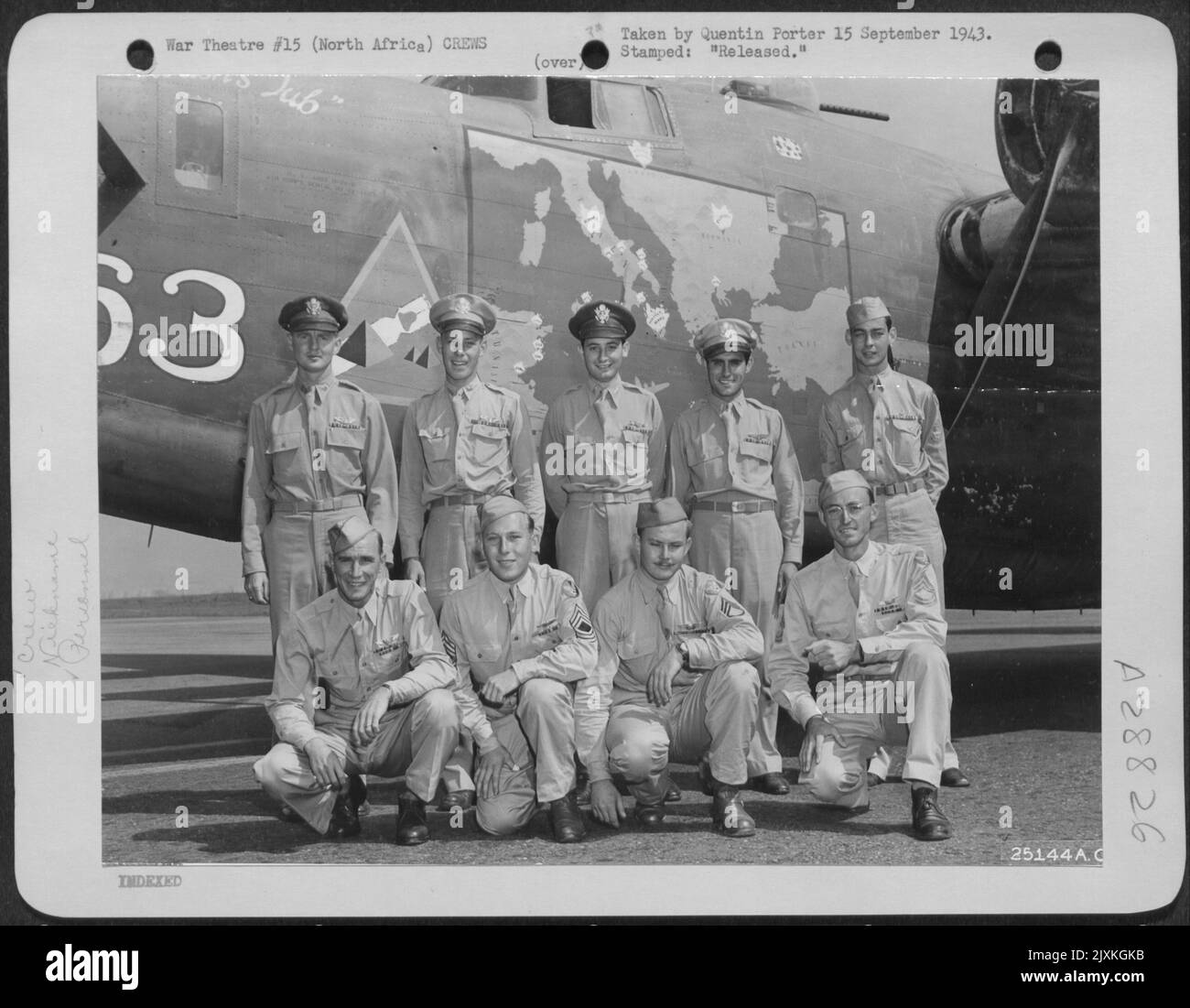 Crew of Consolidated B-24 "Wash's Tub." One of "Liberandos" group ...