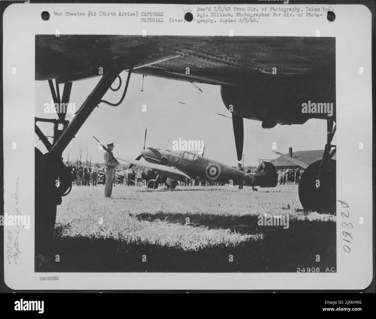 Fighter plane messerschmitt 109 Black and White Stock Photos & Images ...