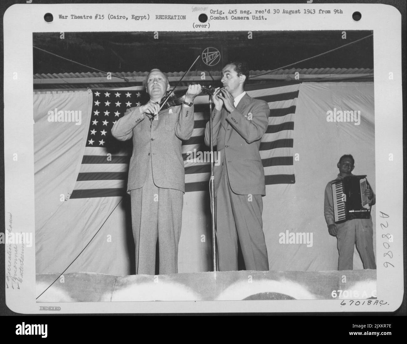Larry adler hi-res stock photography and images - Alamy