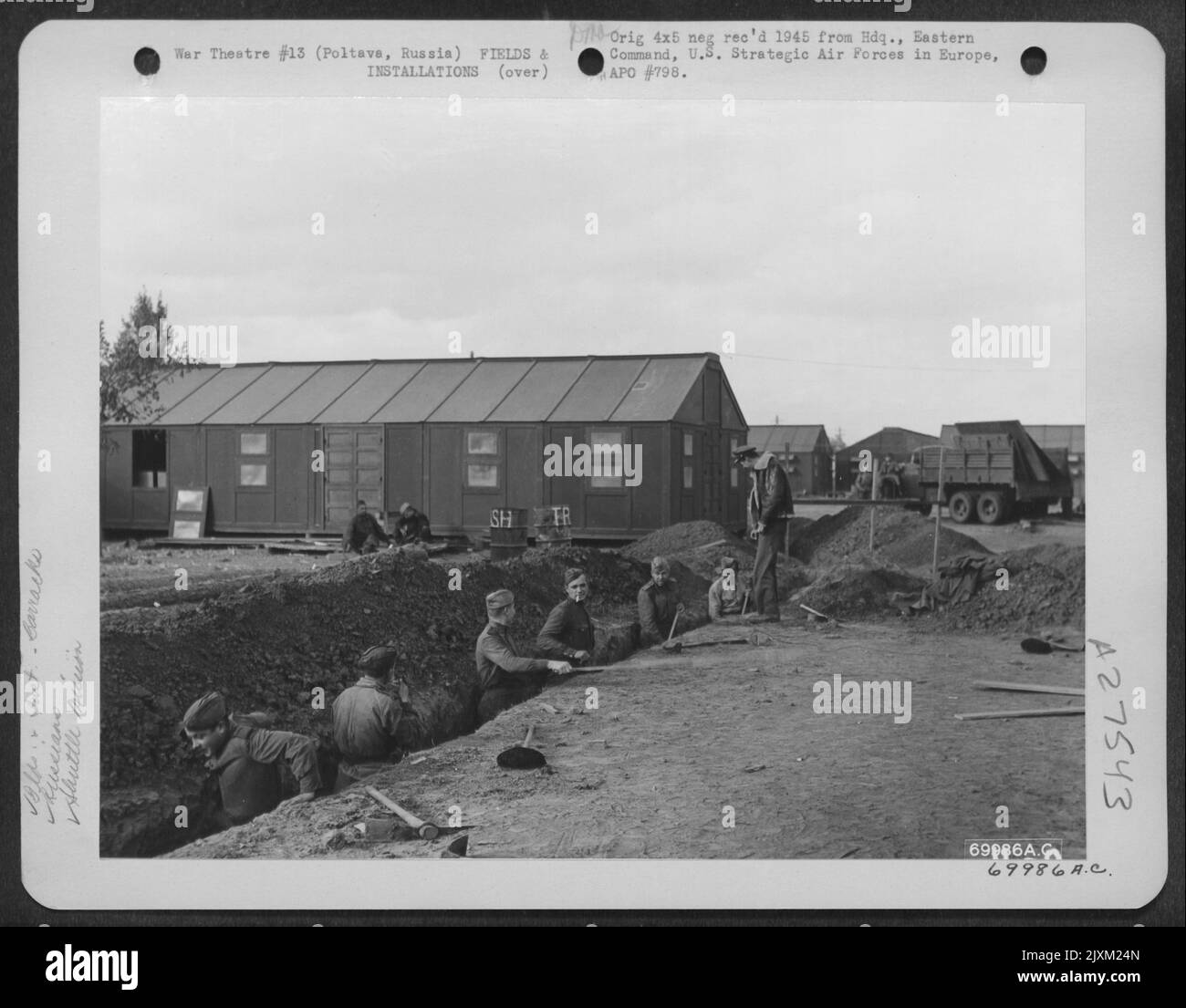 Ditch houses Black and White Stock Photos & Images - Alamy