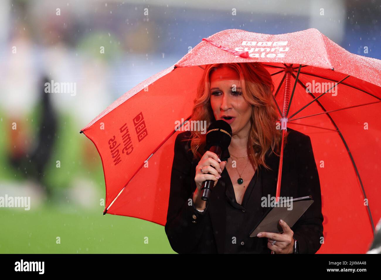 Sports journalist catrin heledd hi-res stock photography and images - Alamy