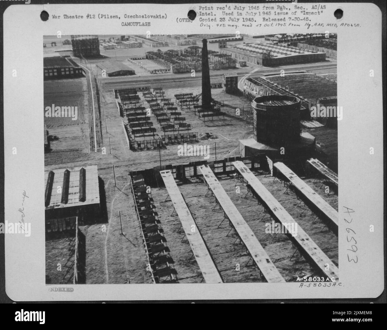 Runs enemy Black and White Stock Photos & Images - Alamy