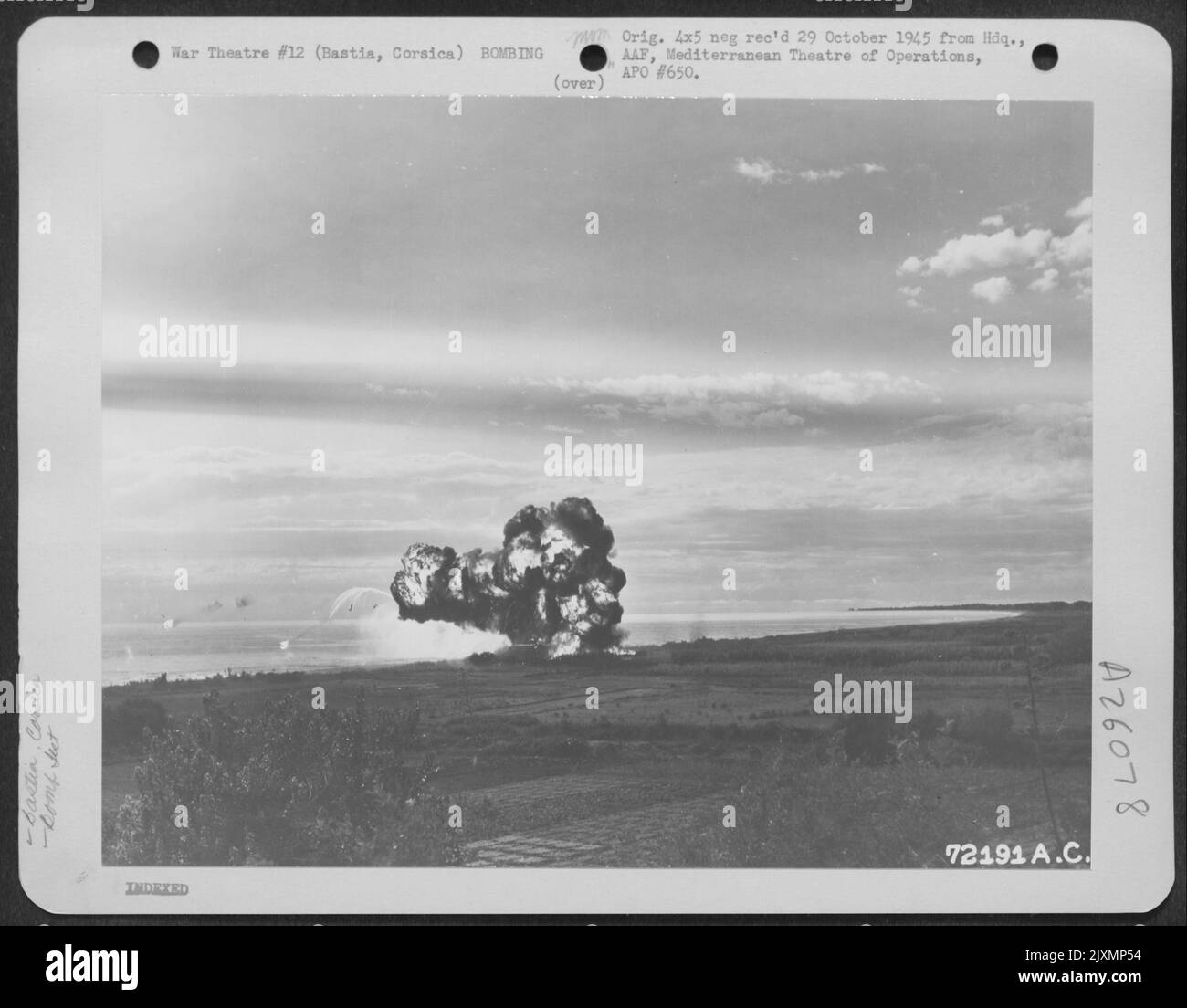 Napalm bombs hi-res stock photography and images - Alamy