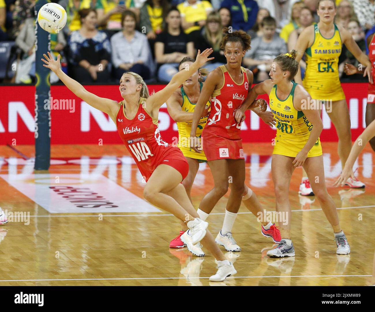 Natlaie Haythornthwaite of the Roses stretches for a pass during the ...