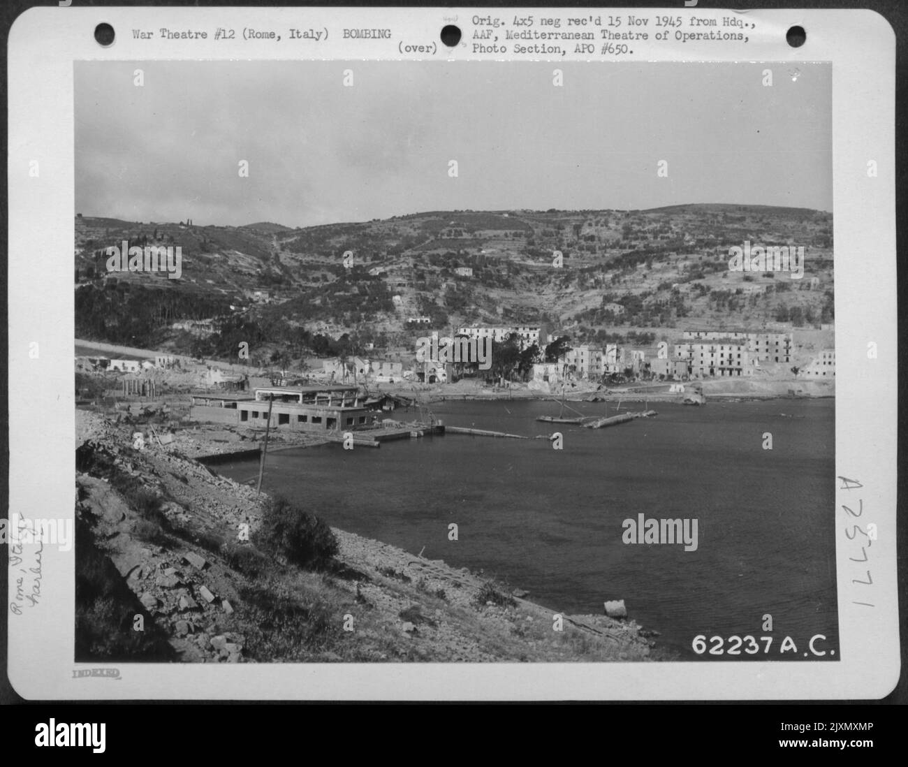 Wwii bomb italy Black and White Stock Photos & Images - Alamy