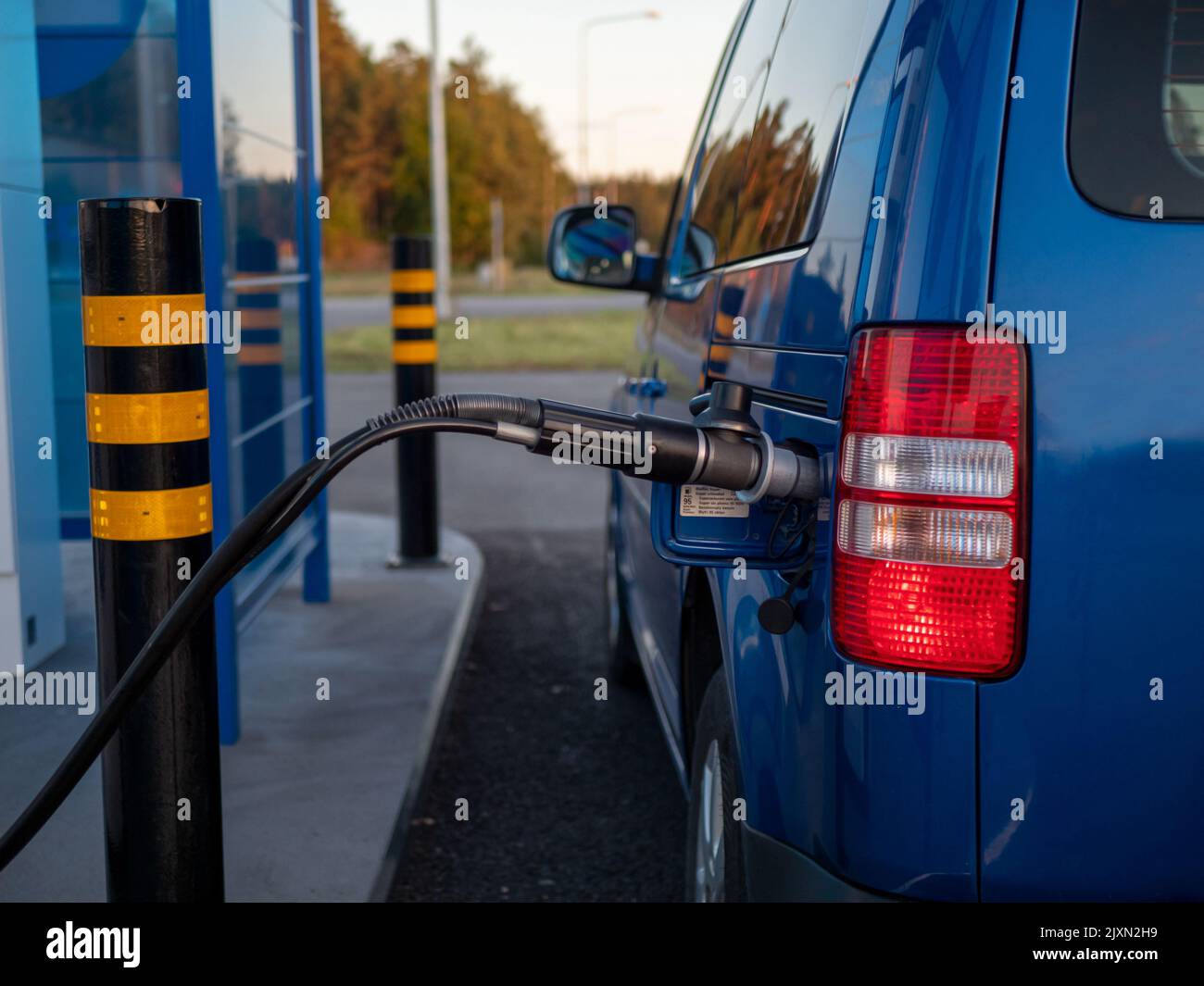 Cng gas filling tank hi-res stock photography and images - Alamy