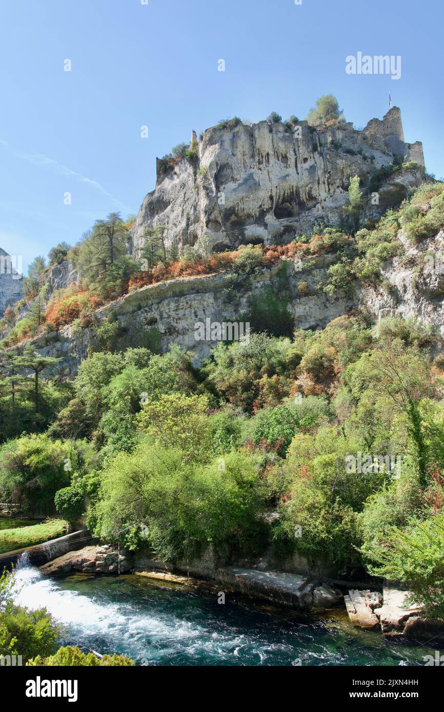 At top of the rock ruins of Cavaillon castle and at the bottom Sorgue ...