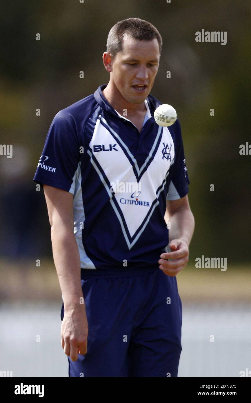 Chris Tremain of Victoria prepares to bowl during the JLT One-Day Cup ...