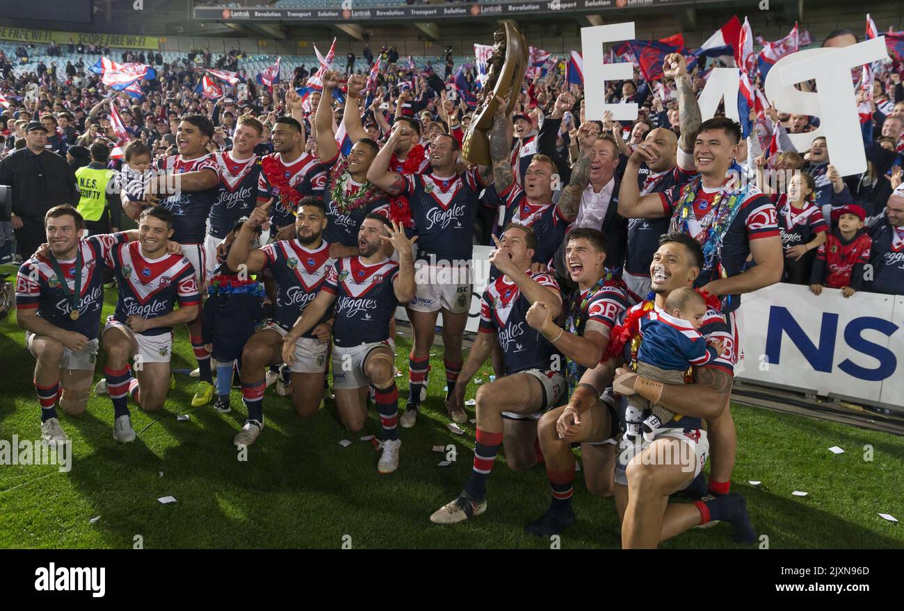 Sydney Roosters pose in front of fans during the 2018 NRL Grand Final ...