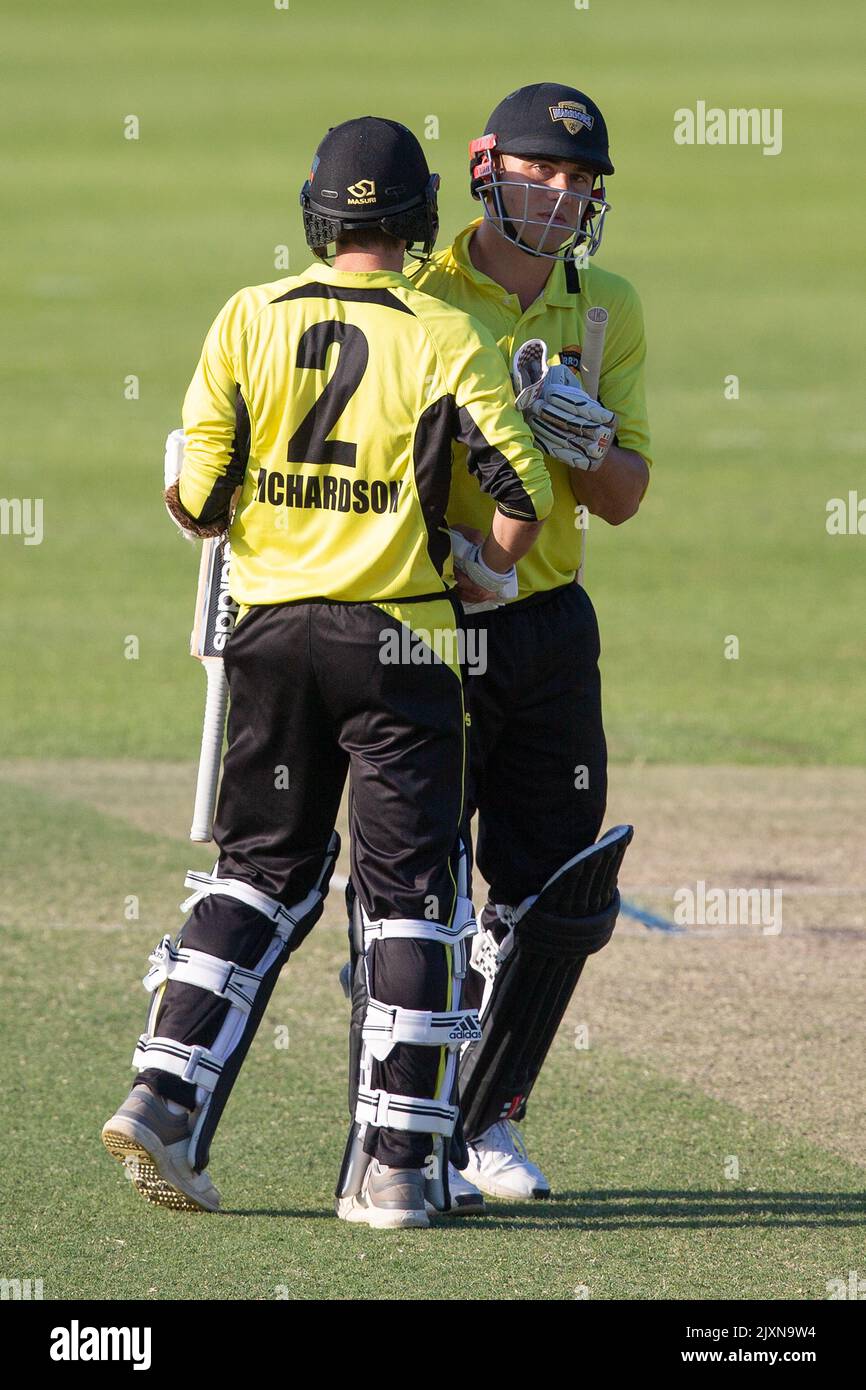 Marcus Stoinis of the Warriors thanks teammate Jhye Richardson after ...