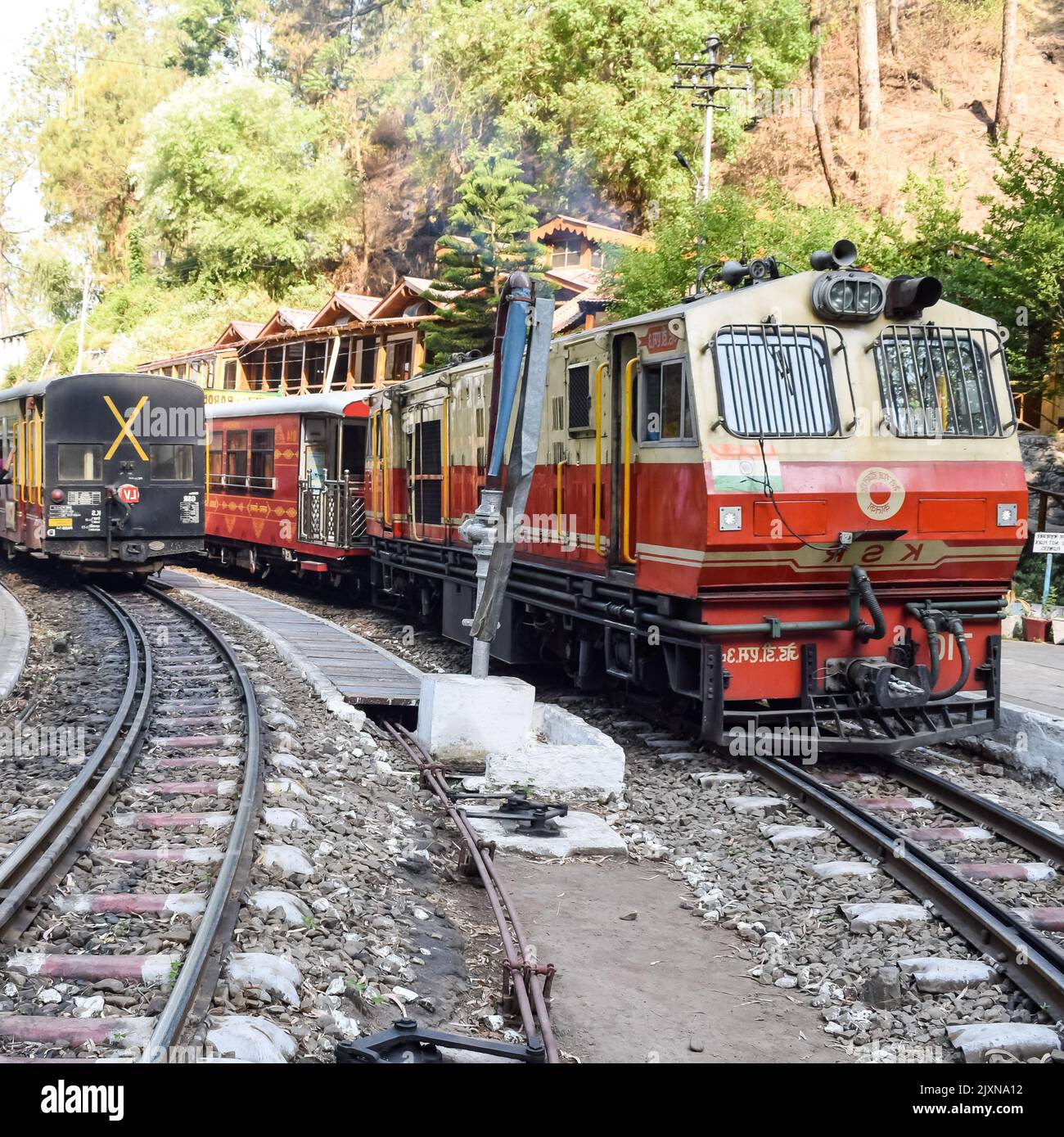 Himalaya queen train hi-res stock photography and images - Alamy