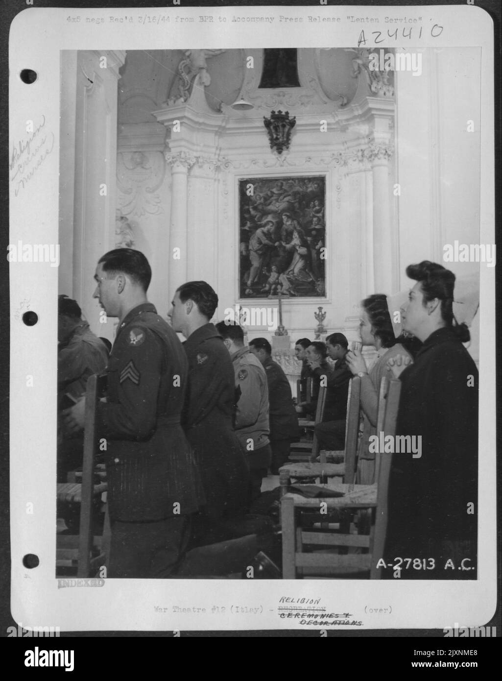 Army Air Force personnel and members of the Army Nurse Corps attend ...