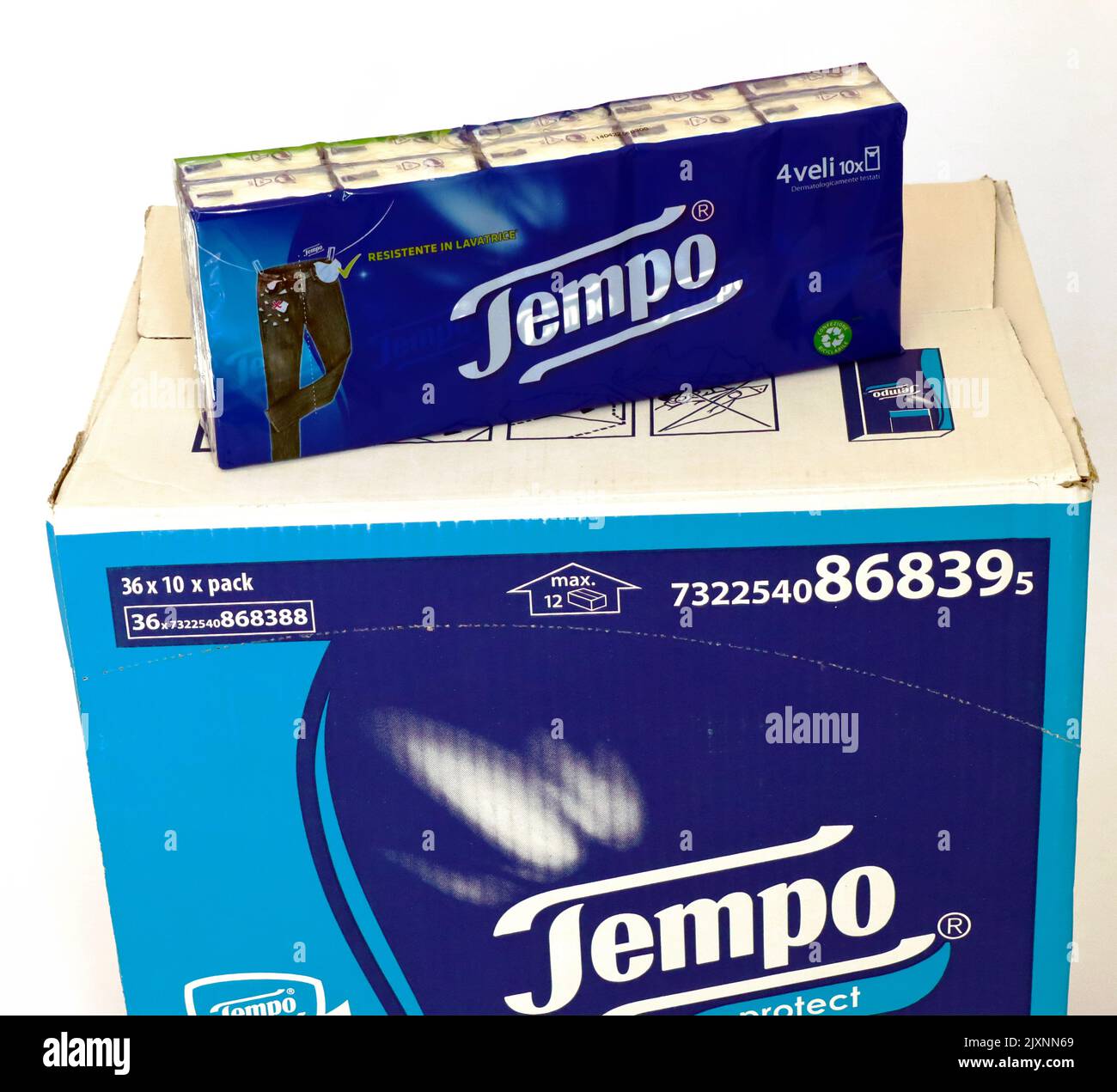 Tempo paper handkerchief hi-res stock photography and images - Alamy