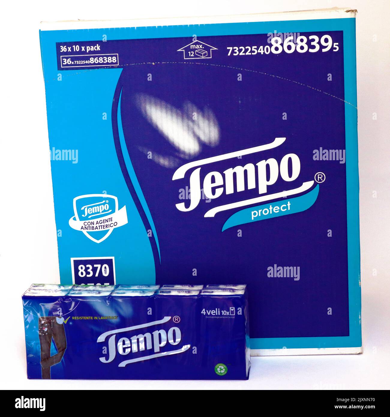 Tempo paper handkerchief hi-res stock photography and images - Alamy