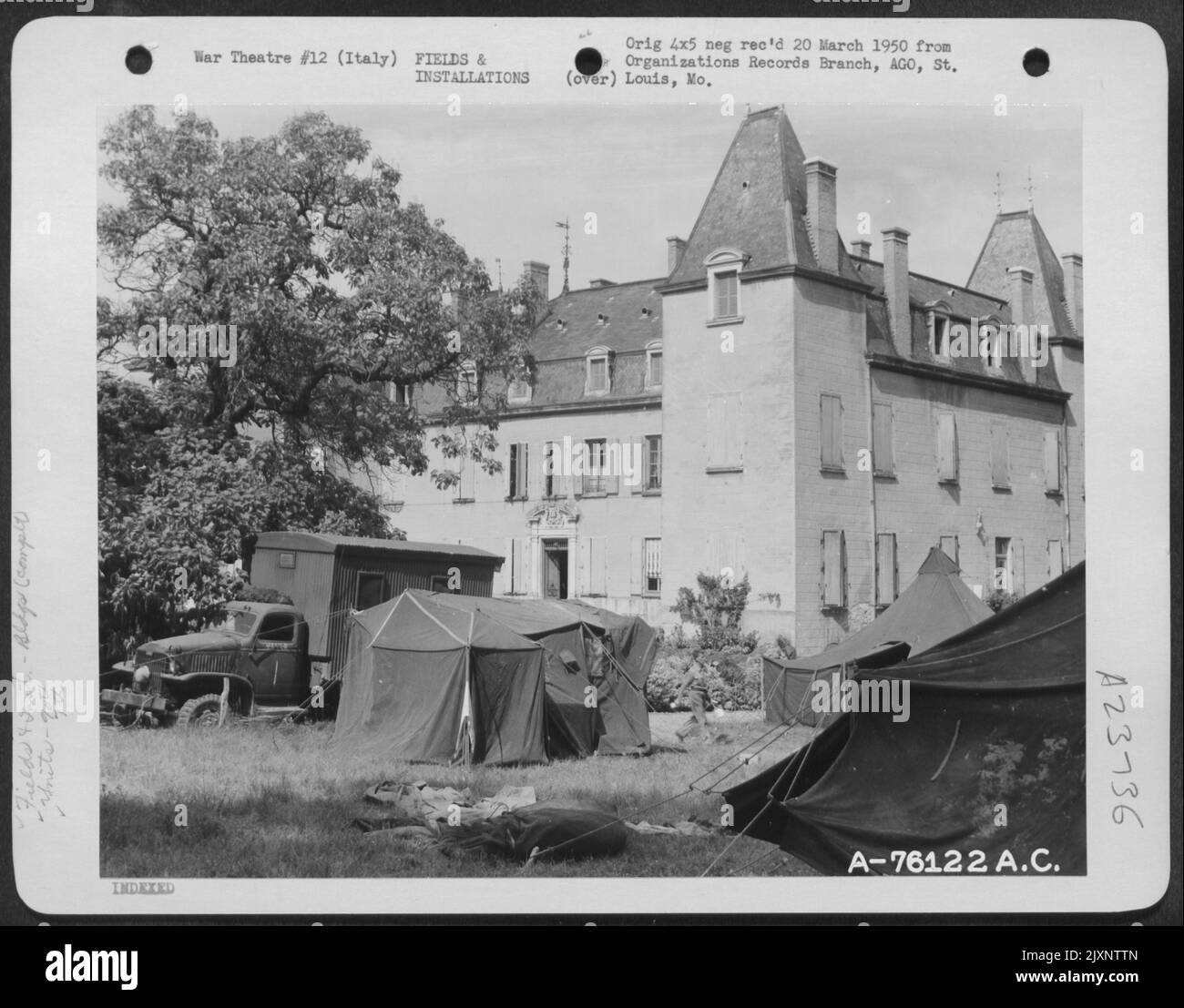 7Th Army Photographic Center At An Airbase Somewhere In Italy. 90Th ...