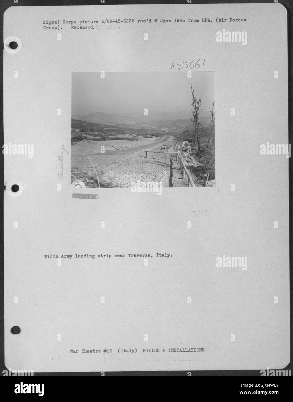 Fifth Army Landing Strip Near Traversa, Italy. 5Th Stock Photo - Alamy