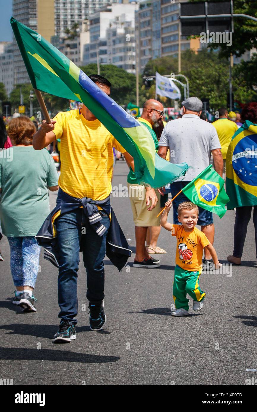Rio De Janeiro, Brazil. 07th Sep, 2022. Thousands of people attend the ...