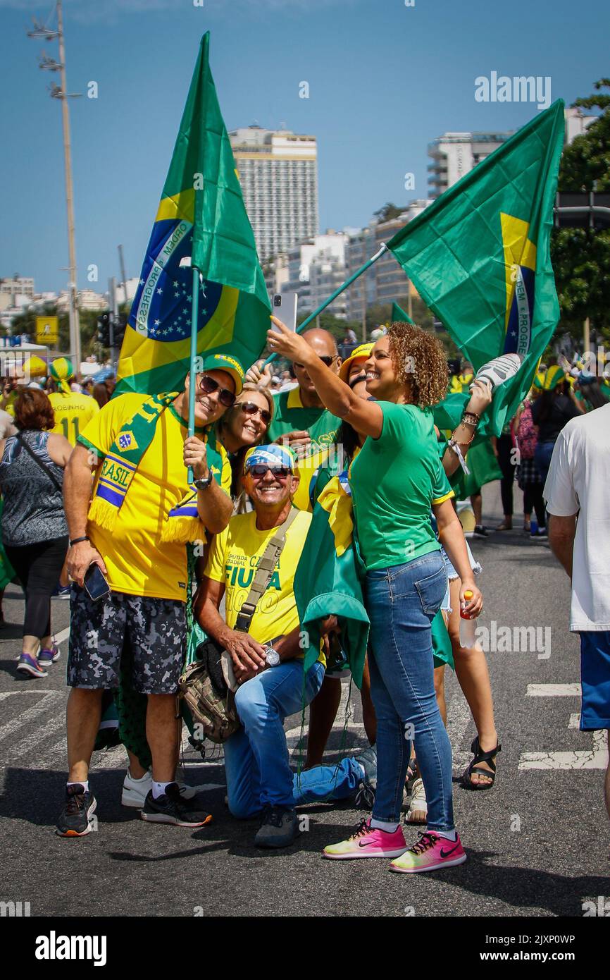Rio De Janeiro, Brazil. 07th Sep, 2022. Thousands of people attend the ...