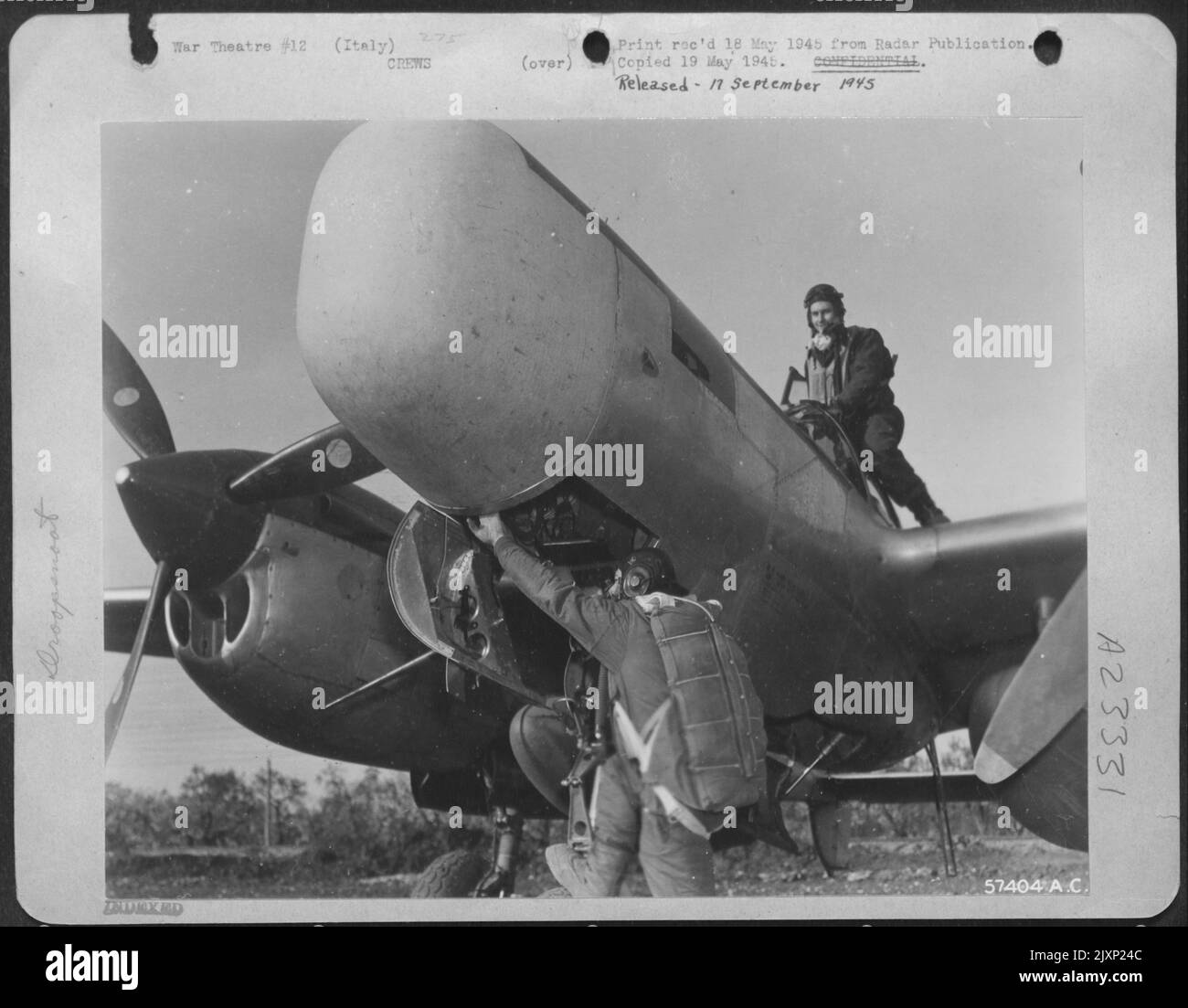 Italy - Mickey Operator Of Lockheed P-38 'Droopsnoot' Literally Crawls ...