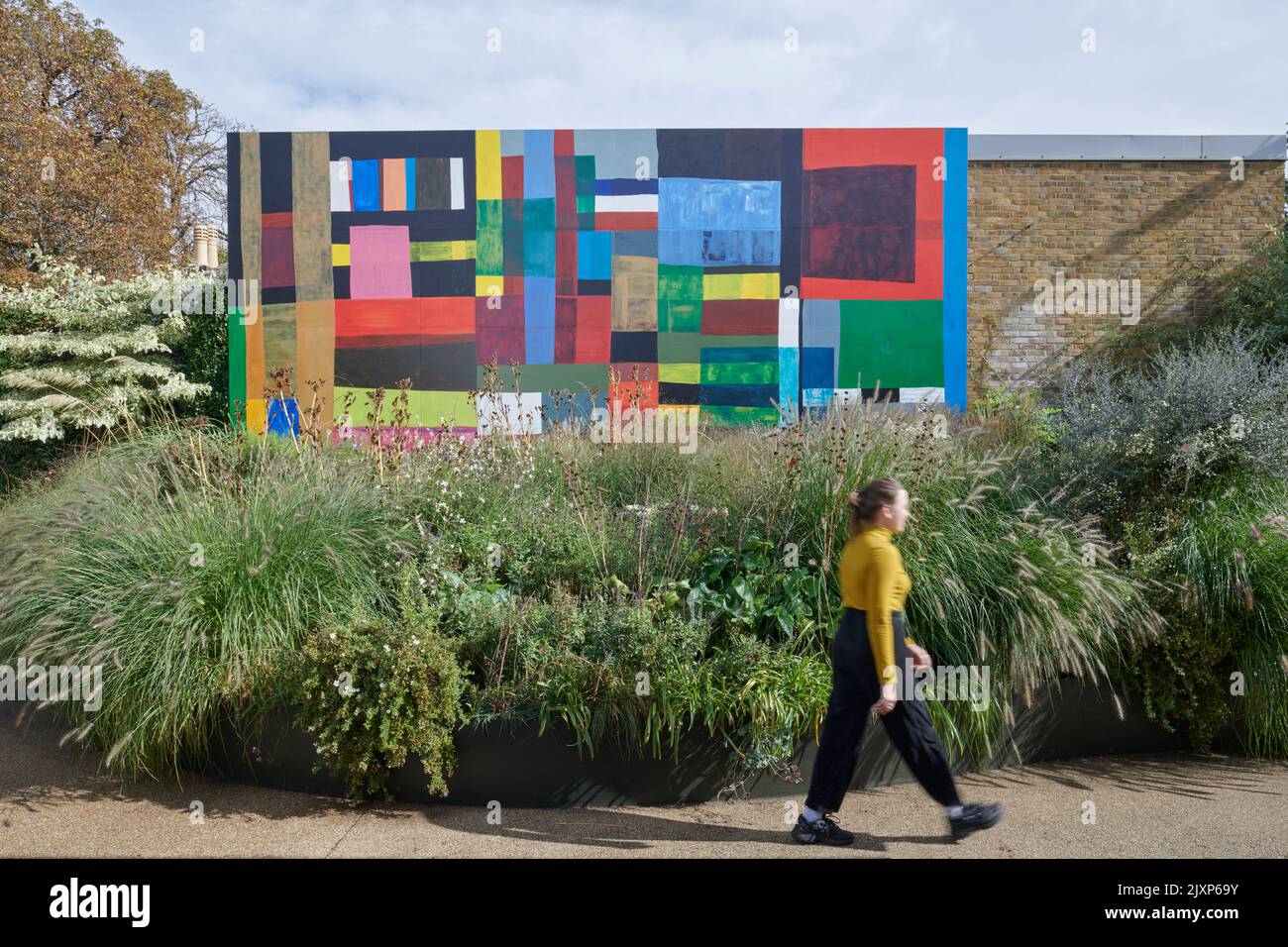 Atta Kwami Maria Lassing Prize Mural, DzidzƆ kple amenuveve (Joy and ...