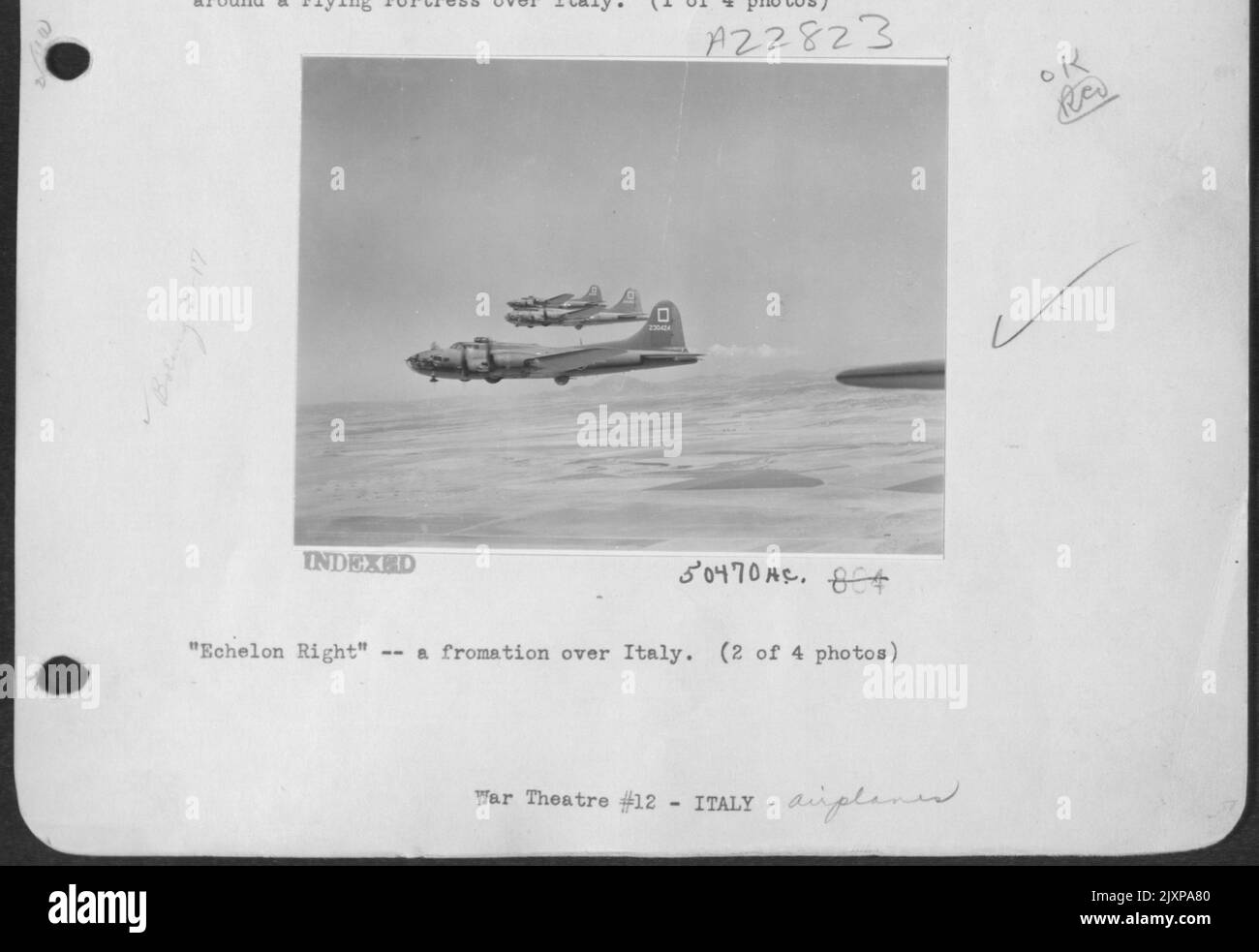 Right echelon formation hi-res stock photography and images - Alamy