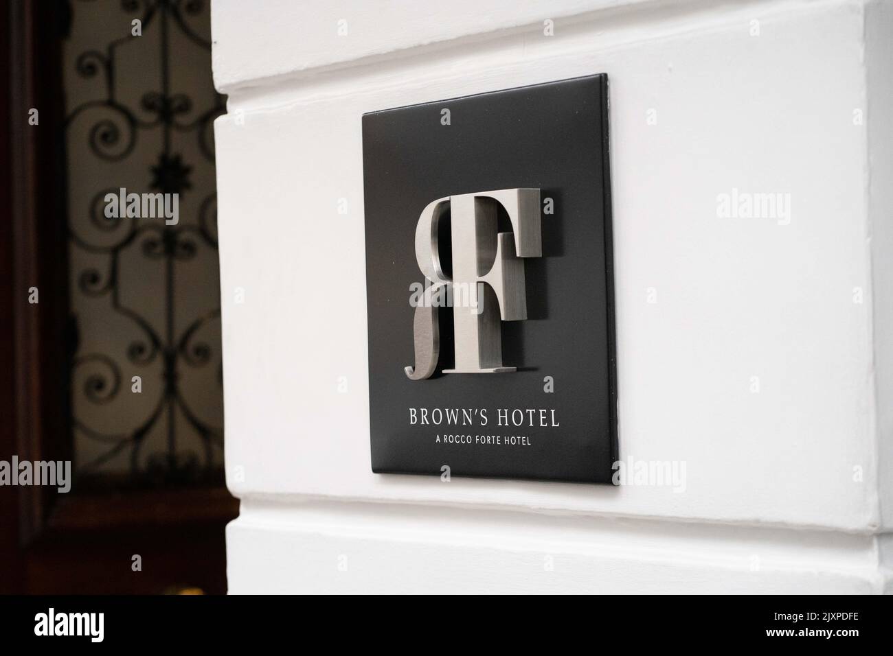 Brown's restaurant london hi-res stock photography and images - Alamy