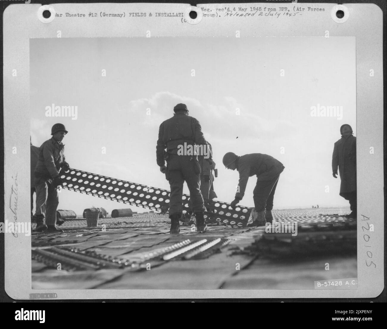 Steel planking hi-res stock photography and images - Alamy