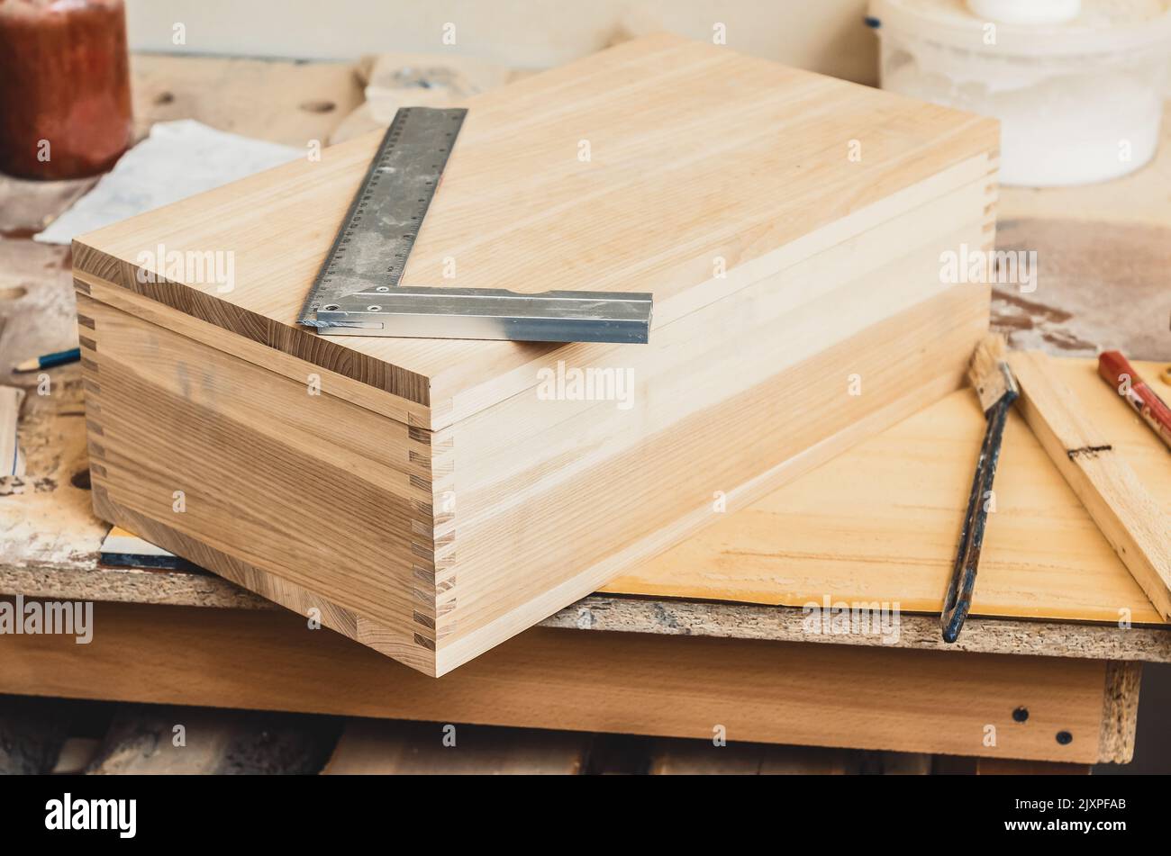 Worker making wood box hi-res stock photography and images - Alamy