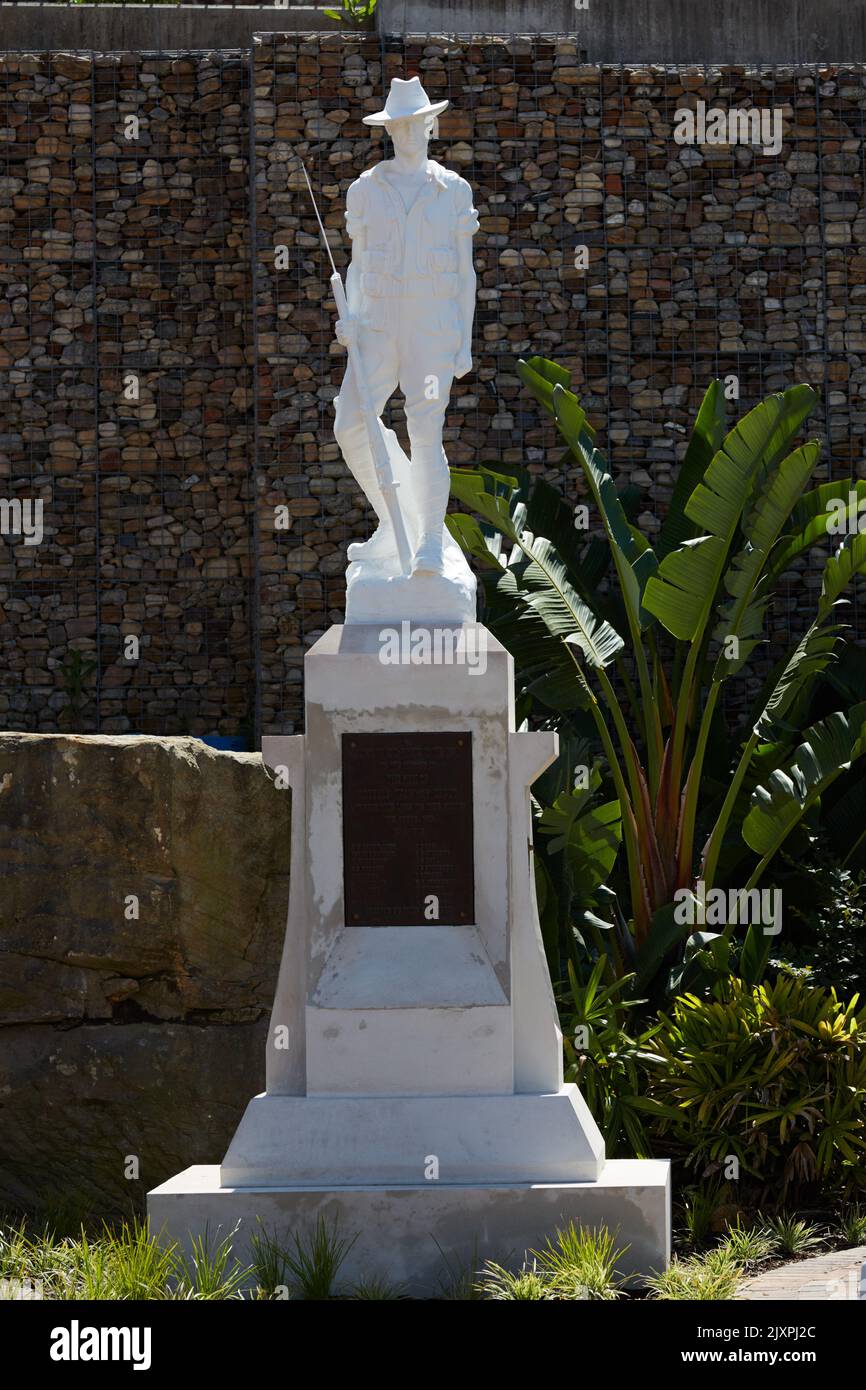 The first statue of a World War I digger soldier created in Australia ...