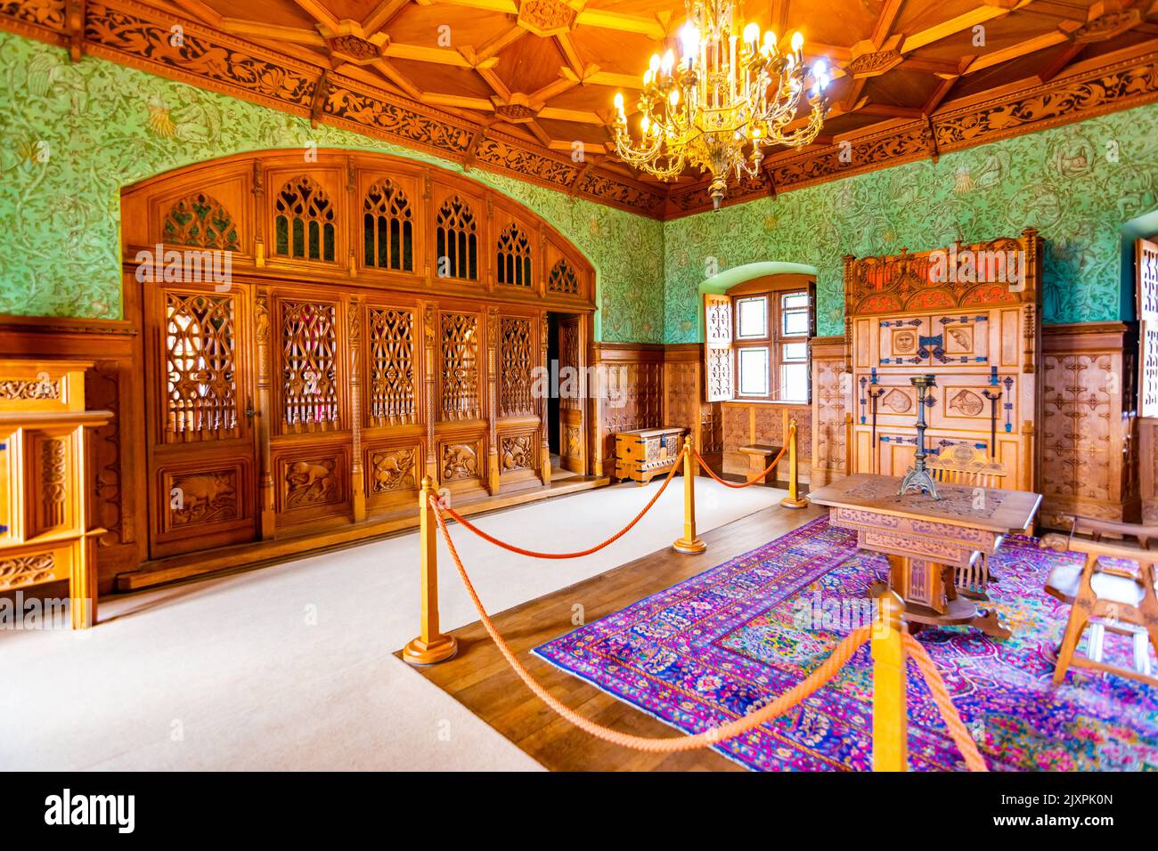 Medieval castle interior hi-res stock photography and images - Alamy
