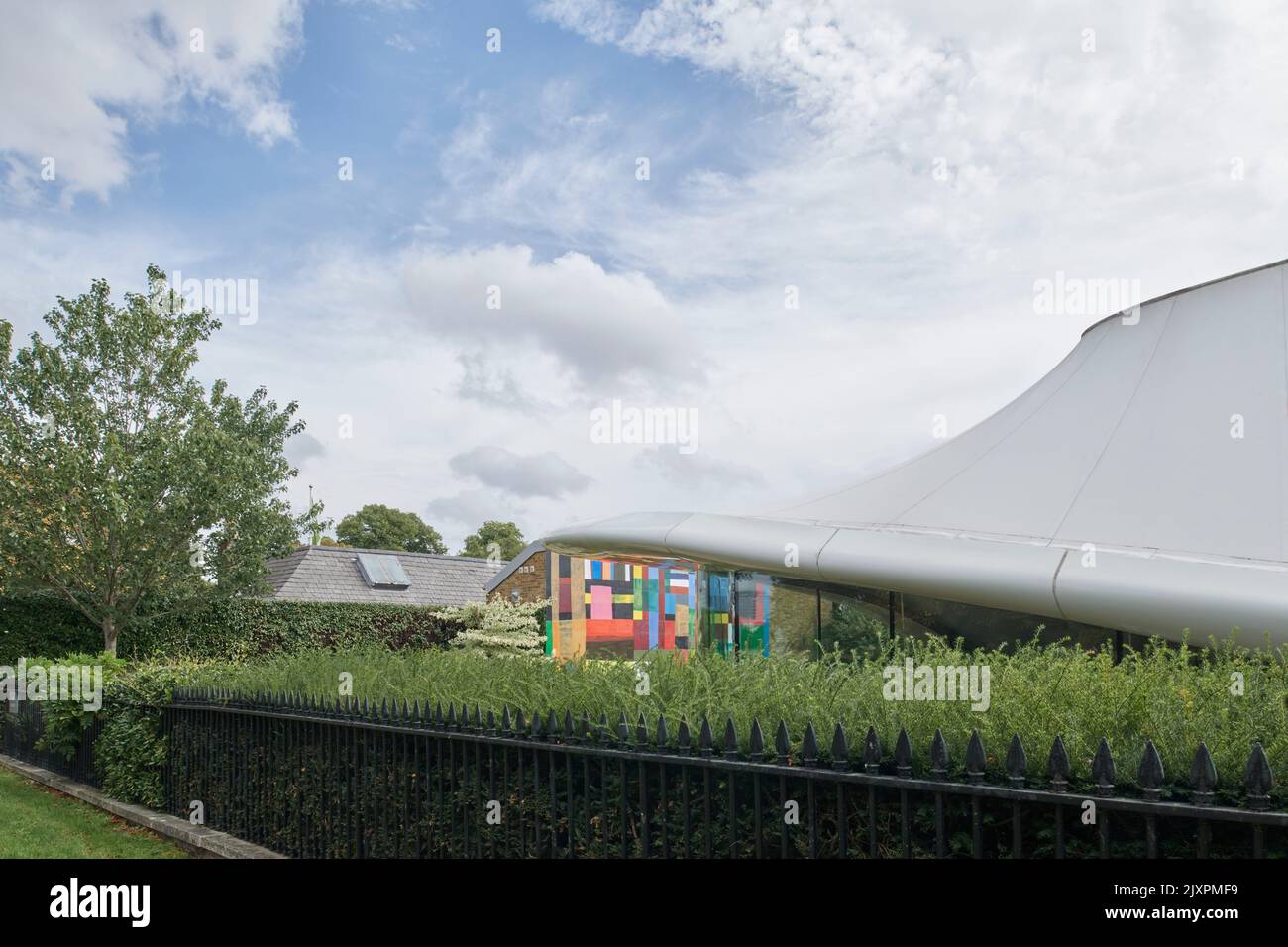 Atta Kwami Maria Lassing Prize Mural, DzidzƆ kple amenuveve (Joy and ...