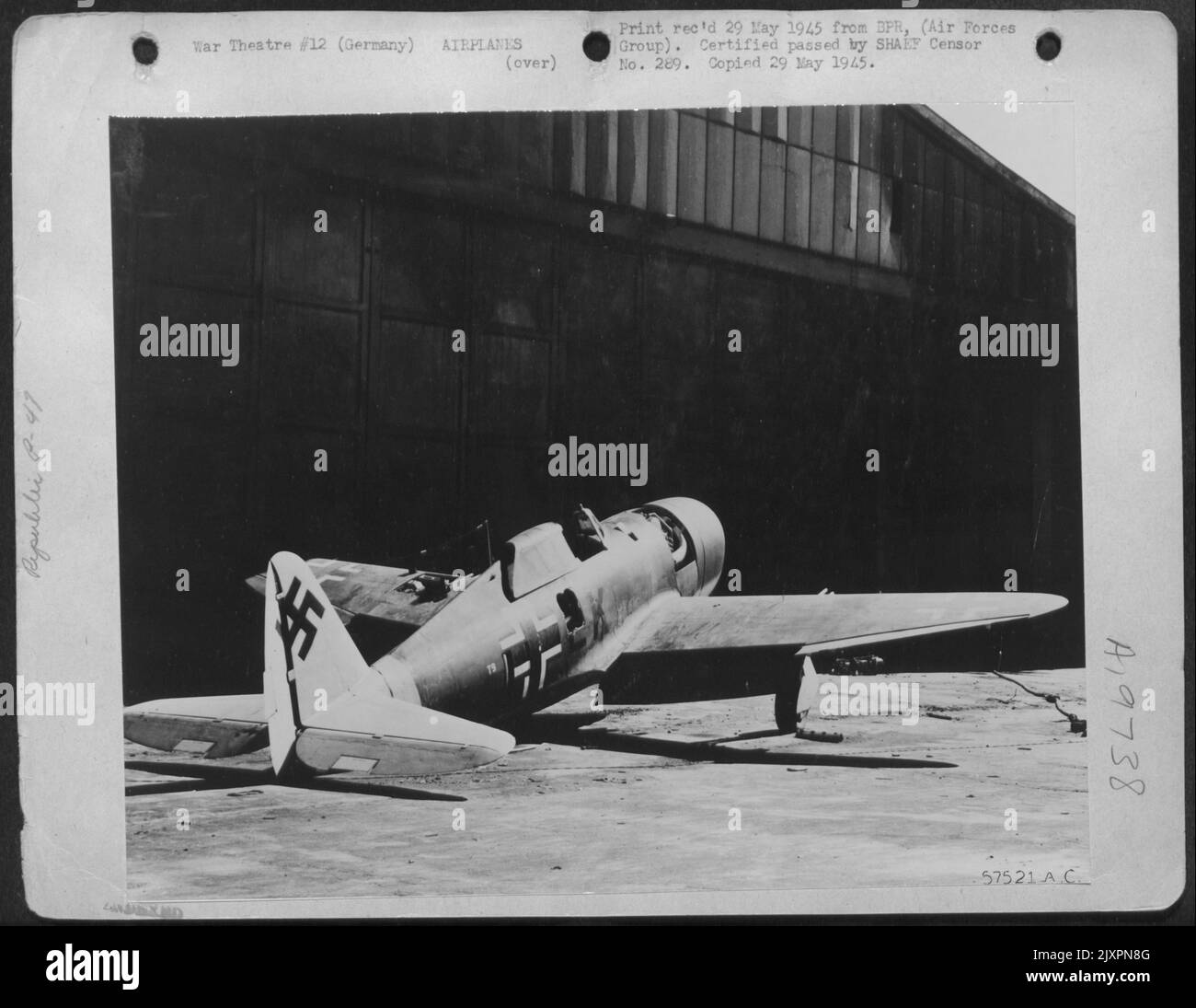 When Members Of A 9Th Af Republic P-47 Thunderbolt Fighter-Bomber Group ...