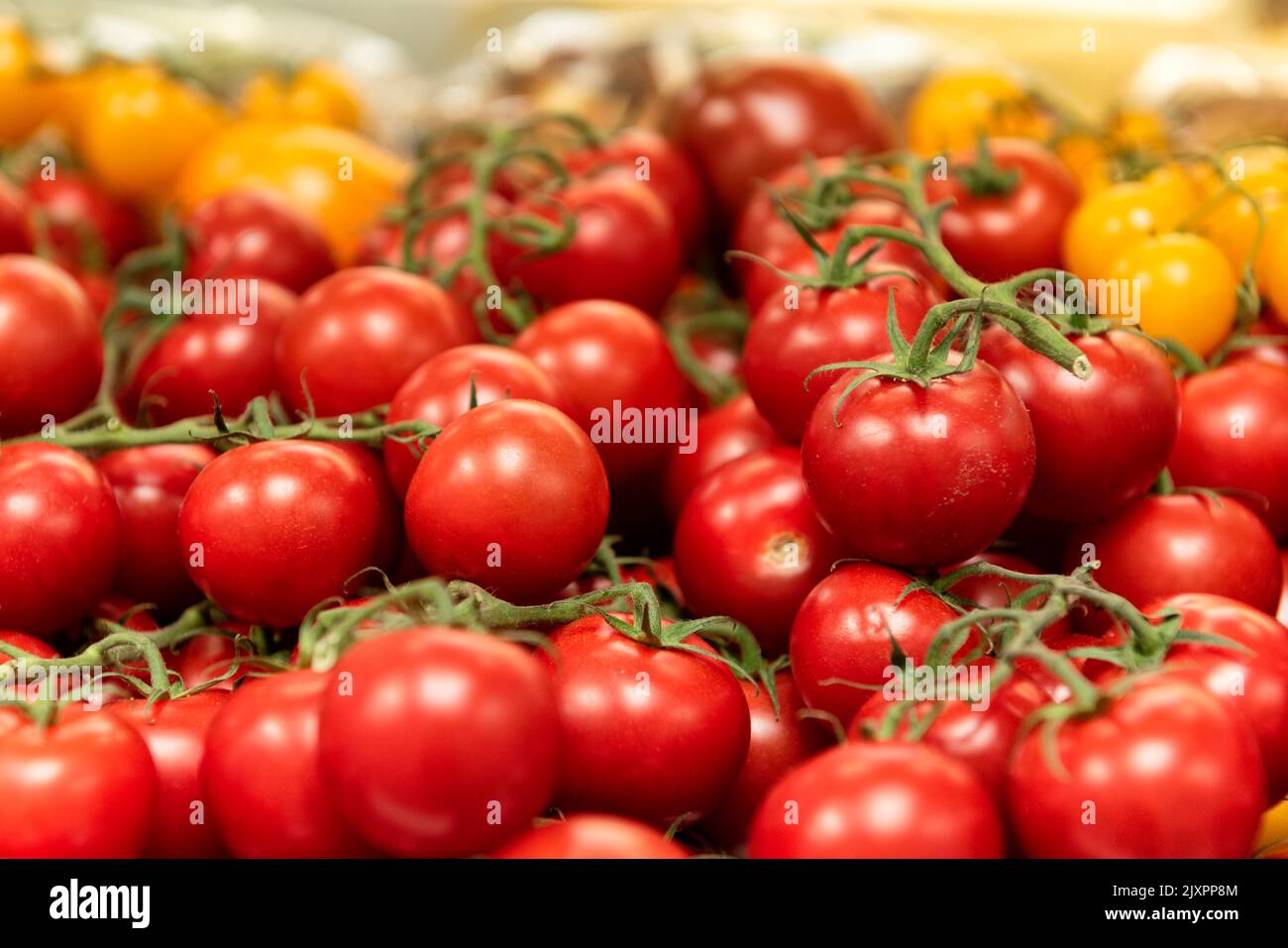 Organic red yellow cherry tomatoes hi-res stock photography and images - Alamy