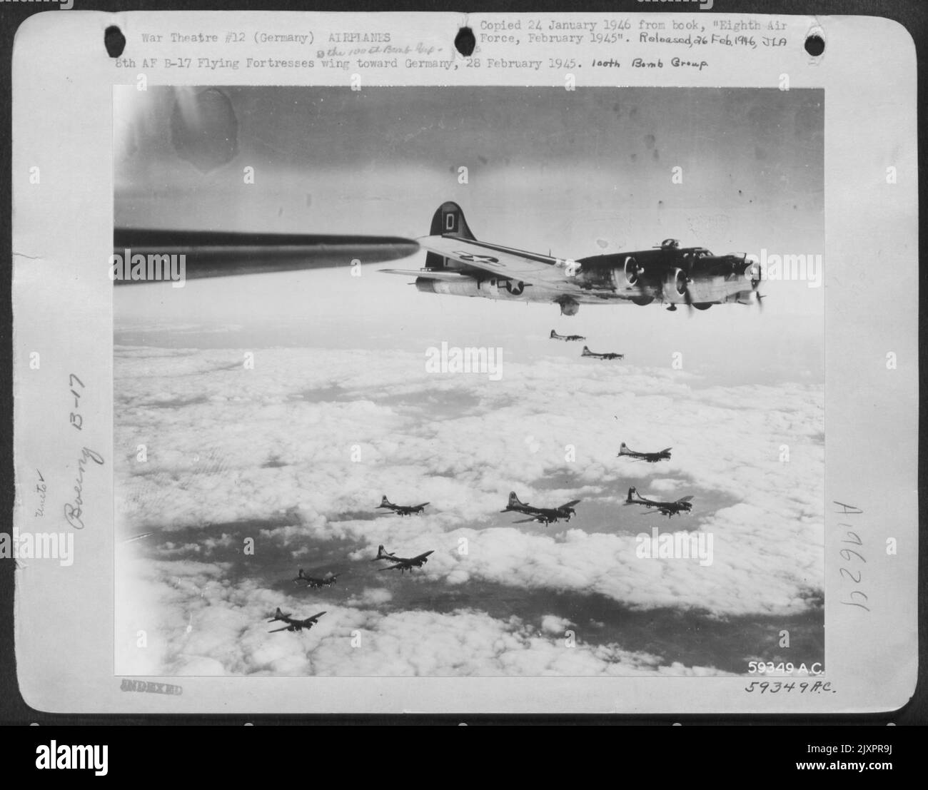 8Th Af B-17 Flying Fortresses Of The 100Th Bomb Group Wing Toward ...