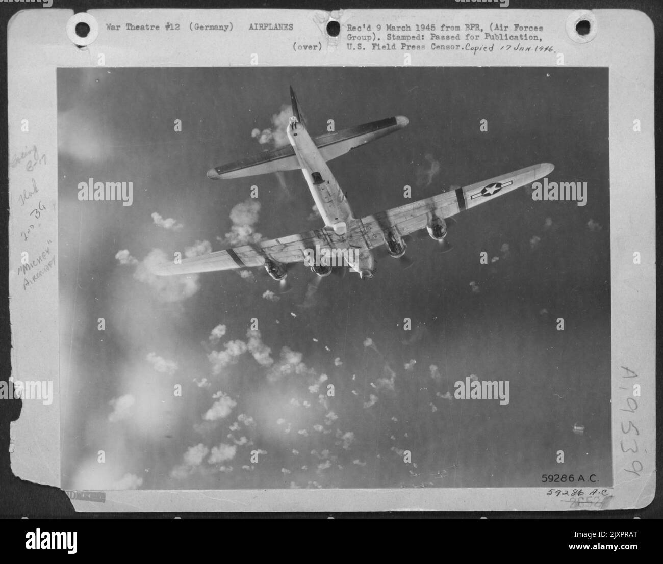 B 17 flying through flak hi-res stock photography and images - Alamy