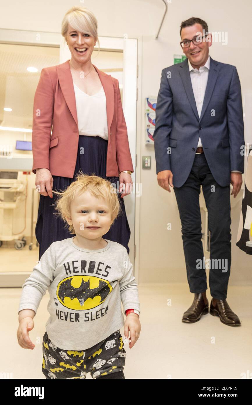 Premier Daniel Andrews and wife Catherine Andrews meet Cody Davis at ...