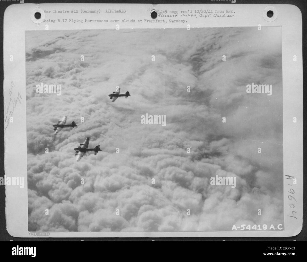 Boeing B-17 Flying Stock Photo - Alamy