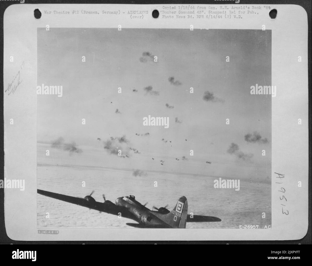 Boeing B-17 Flying Fortress, flying through one of Hun's Heaviest AA ...