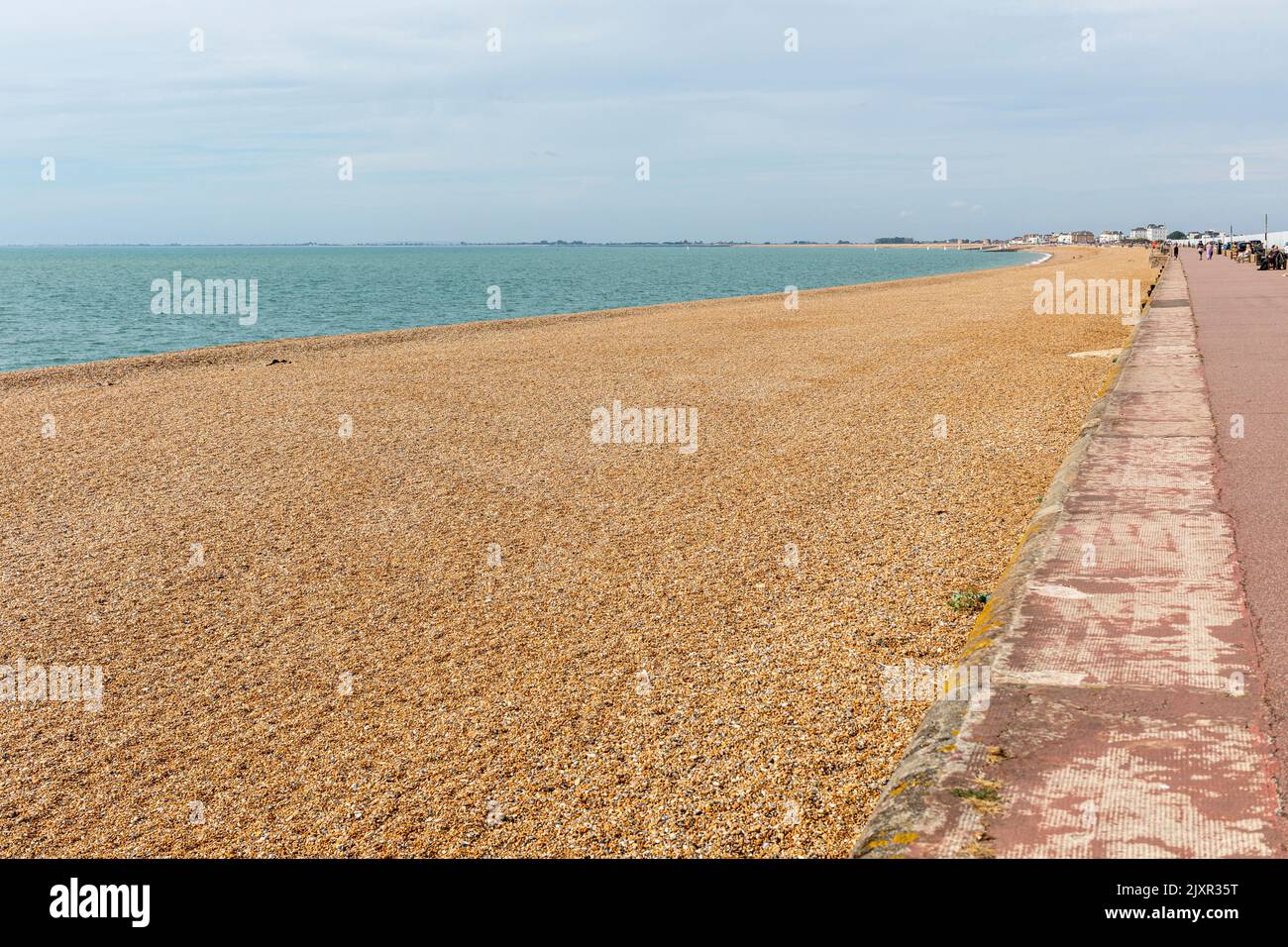 An empty shingle beach on Princes Parade, Hythe, Kent Stock Photo - Alamy