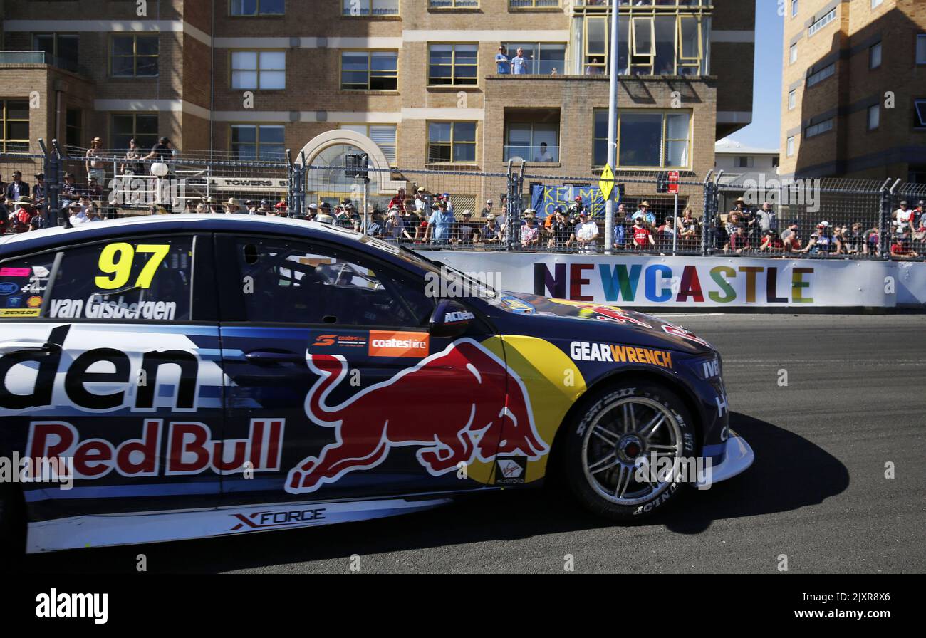 Shane van Gisbergen races his way to win Supercars Championship Race 30 ...
