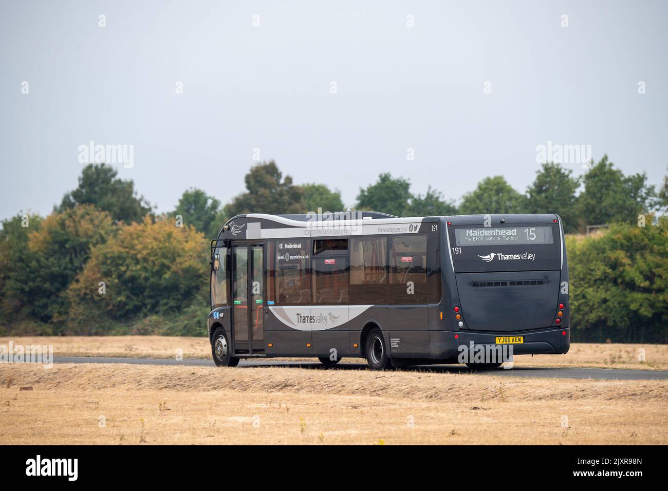 Dorney, Buckinghamshire, UK. 16th August, 2022. A Thames Valley bus to ...