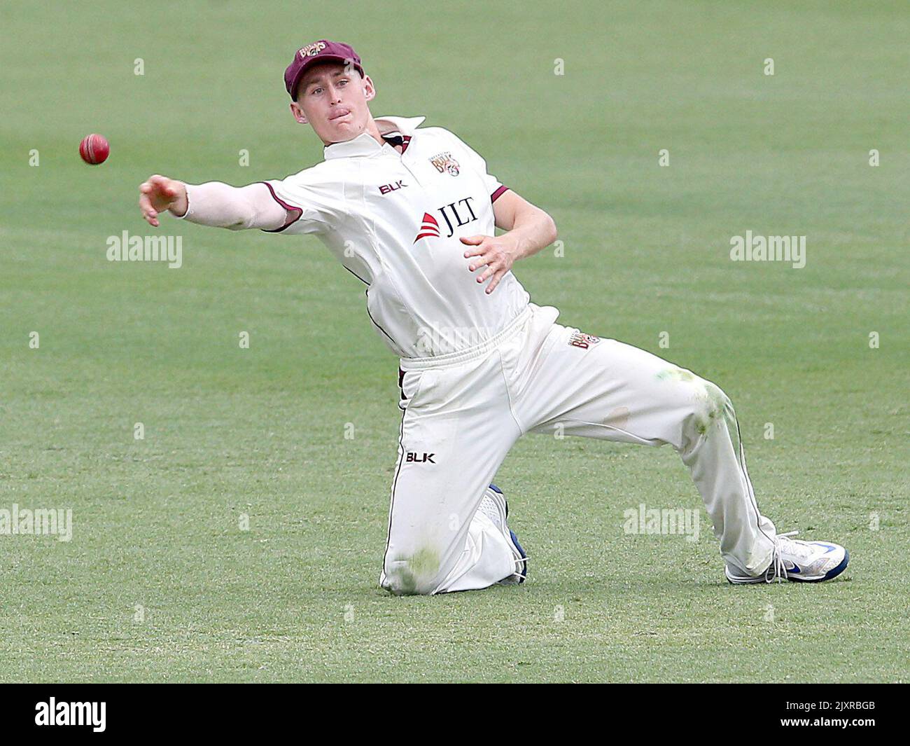 Marnus Labuschagne of Queensland fields the ball during day 1 of the ...