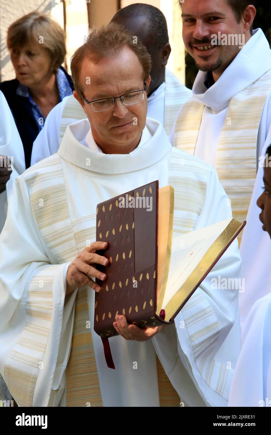 La liturgie hi-res stock photography and images - Alamy