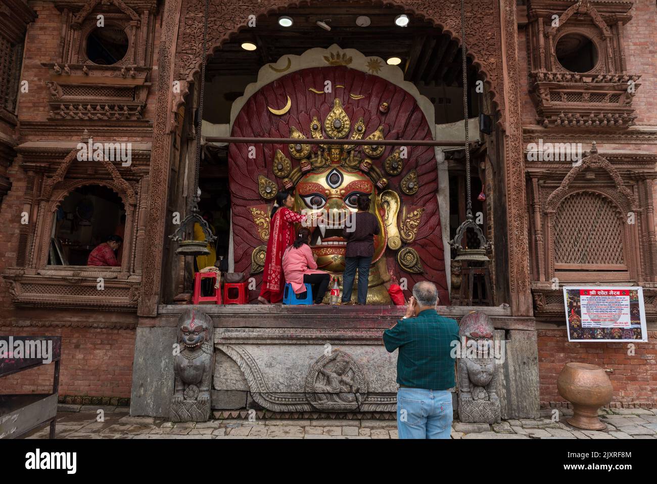 Kathmandu, Nepal. 7th Sep, 2022. Devotees take blessings from the Swet ...