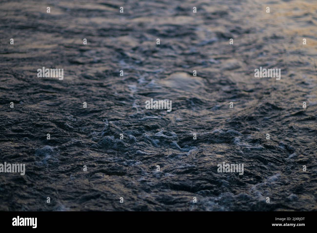 Horizontal ripples hi-res stock photography and images - Alamy