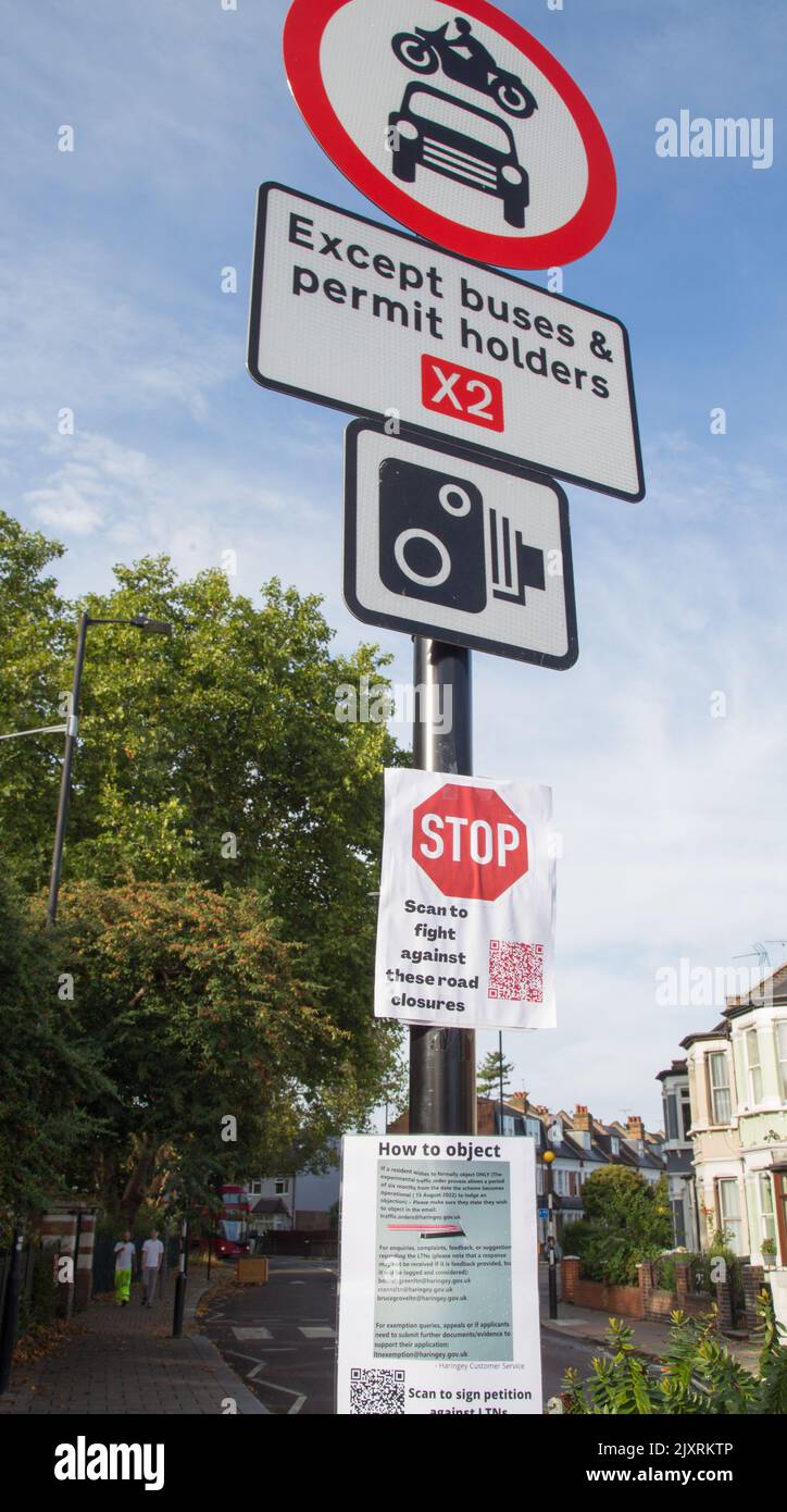A road sign signalling the start of a controversial LTN (Low Traffic ...