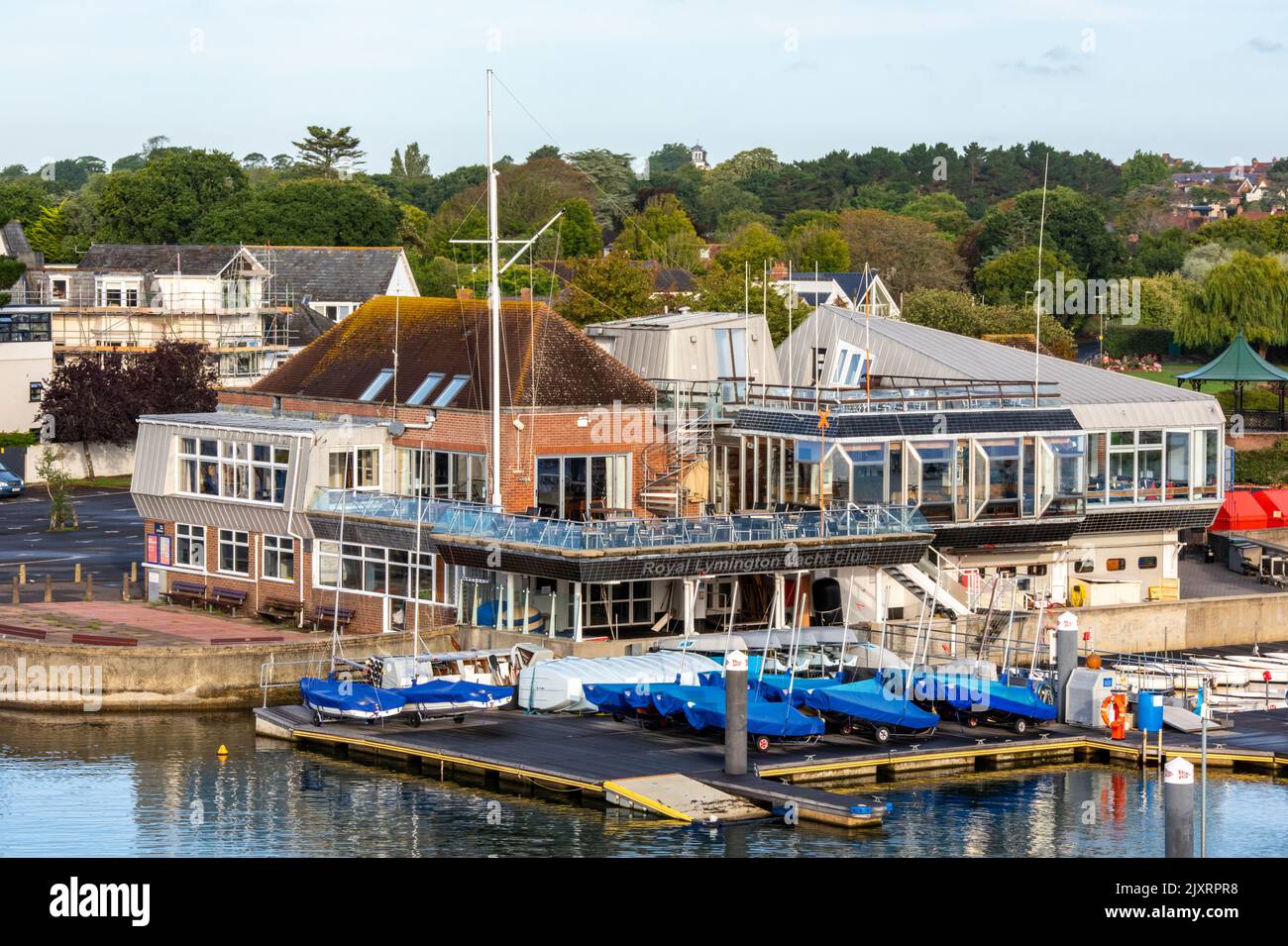 royal lymington yacht club, sailing club lymington, solent sailing club ...